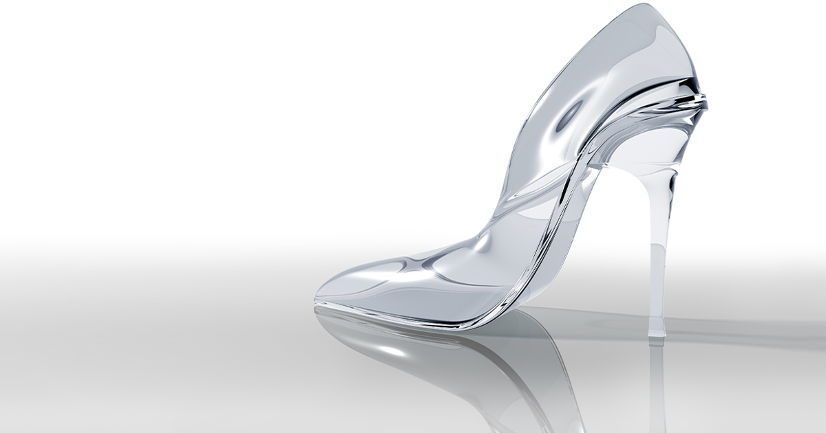 Luxury shoe brand Manolo Blahnik steps into the Chinese market after a ...